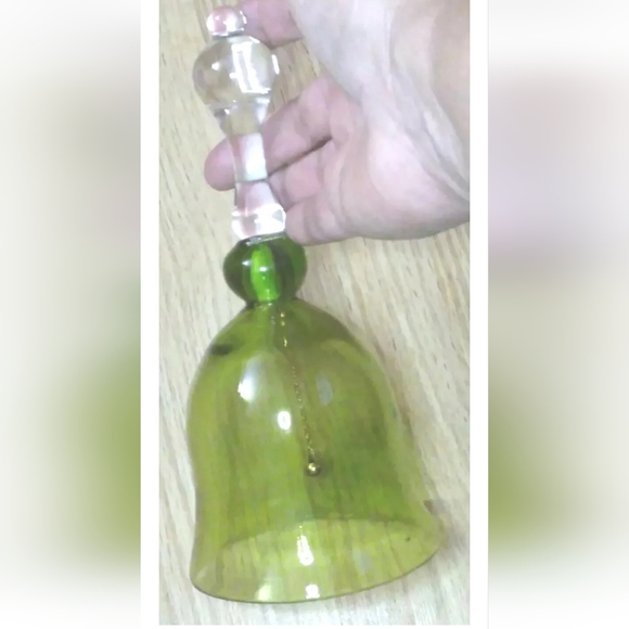 Unbranded | Accents | Beautiful Vintage Emerald Green Glass Bell With ...